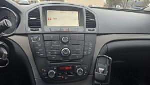 Black Opel Insignia 2012 in Riga, with an engine capacity of 2.00 L and mileage of 281 thousand km for 3950 €, photo 12 on AUTOMOTO.COM.LV