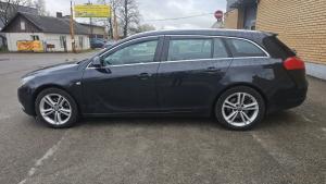 Black Opel Insignia 2012 in Riga, with an engine capacity of 2.00 L and mileage of 281 thousand km for 3950 €, photo 22 on AUTOMOTO.COM.LV