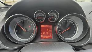 Black Opel Insignia 2012 in Riga, with an engine capacity of 2.00 L and mileage of 281 thousand km for 3950 €, photo 7 on AUTOMOTO.COM.LV
