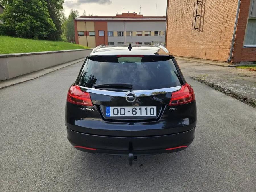Черный Опель Инсигния 2012 в Екабпилс, объемом двигателя 2.00 л и пробегом 254 тыс. км за 3800 €, фото 9 на AUTOMOTO.COM.LV