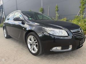 Black Opel Insignia 2012 in Vilnius, with an engine capacity of 1.96 L and mileage of 200 thousand km for 4444 €, photo 8 on AUTOMOTO.COM.LV