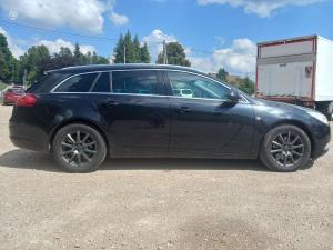 Black Opel Insignia 2012 in Kelme, with an engine capacity of 1.96 L and mileage of 266 thousand km for 3000 €, photo 8 on AUTOMOTO.COM.LV
