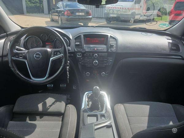 Melns Opel Insignia 2012 Kelmė, ar dzinēja tilpumu 1.96 L un nobraukumu 266 tūkst. km par 3000 €, foto 10 vietnē AUTOMOTO.COM.LV