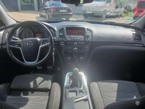 Black Opel Insignia 2012 in Kelme, with an engine capacity of 1.96 L and mileage of 266 thousand km for 3000 €, photo 11 on AUTOMOTO.COM.LV