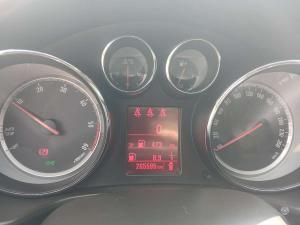 Black Opel Insignia 2012 in Kelme, with an engine capacity of 1.96 L and mileage of 266 thousand km for 3000 €, photo 14 on AUTOMOTO.COM.LV