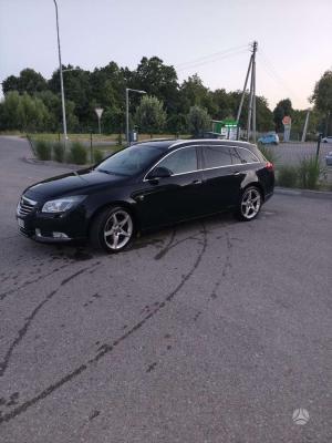 Melns Opel Insignia 2012 Kauņa, ar dzinēja tilpumu 1.96 L un nobraukumu 301 tūkst. km par 2899 €, foto 4 vietnē AUTOMOTO.COM.LV