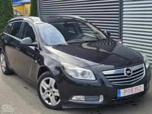 Black Opel Insignia 2012 in Kluonaliai, with an engine capacity of 2.00 L and mileage of 247 thousand km for 3499 €, photo  on AUTOMOTO.COM.LV