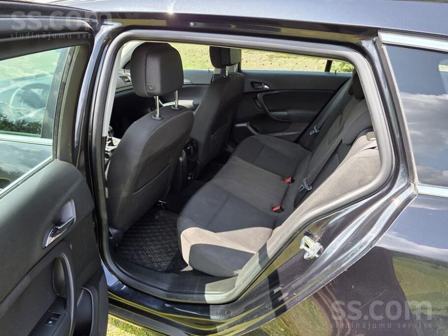 Melns Opel Insignia 2012 Jēkabpils, ar dzinēja tilpumu 2.00 L un nobraukumu 287 tūkst. km par 4250 €, foto 9 vietnē AUTOMOTO.COM.LV