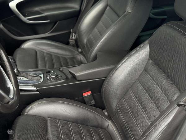 Melns Opel Insignia 2012 Viļņa, ar dzinēja tilpumu 1.96 L un nobraukumu 283 tūkst. km par 4700 €, foto 6 vietnē AUTOMOTO.COM.LV