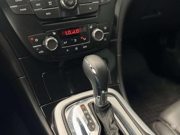 Melns Opel Insignia 2012 Viļņa, ar dzinēja tilpumu 1.96 L un nobraukumu 283 tūkst. km par 4700 €, foto 7 vietnē AUTOMOTO.COM.LV