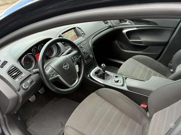 Melns Opel Insignia 2012 Šauļi, ar dzinēja tilpumu 1.96 L un nobraukumu 298 tūkst. km par 3750 €, foto 9 vietnē AUTOMOTO.COM.LV