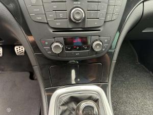 Melns Opel Insignia 2012 Šauļi, ar dzinēja tilpumu 1.96 L un nobraukumu 298 tūkst. km par 3750 €, foto 16 vietnē AUTOMOTO.COM.LV
