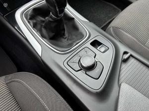 Melns Opel Insignia 2012 Šauļi, ar dzinēja tilpumu 1.96 L un nobraukumu 298 tūkst. km par 3750 €, foto 17 vietnē AUTOMOTO.COM.LV