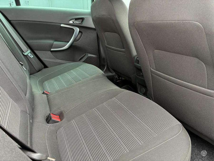 Melns Opel Insignia 2012 Šauļi, ar dzinēja tilpumu 1.96 L un nobraukumu 298 tūkst. km par 3750 €, foto 22 vietnē AUTOMOTO.COM.LV