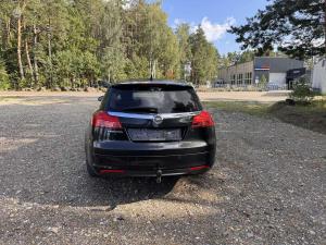 Black Opel Insignia 2012 in Jonava, with an engine capacity of 1.36 L and mileage of 217 thousand km for 2650 €, photo 7 on AUTOMOTO.COM.LV