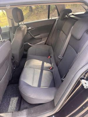 Black Opel Insignia 2012 in Jonava, with an engine capacity of 1.36 L and mileage of 217 thousand km for 2650 €, photo 12 on AUTOMOTO.COM.LV