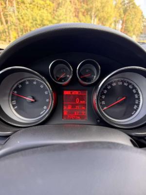 Black Opel Insignia 2012 in Jonava, with an engine capacity of 1.36 L and mileage of 217 thousand km for 2650 €, photo 14 on AUTOMOTO.COM.LV