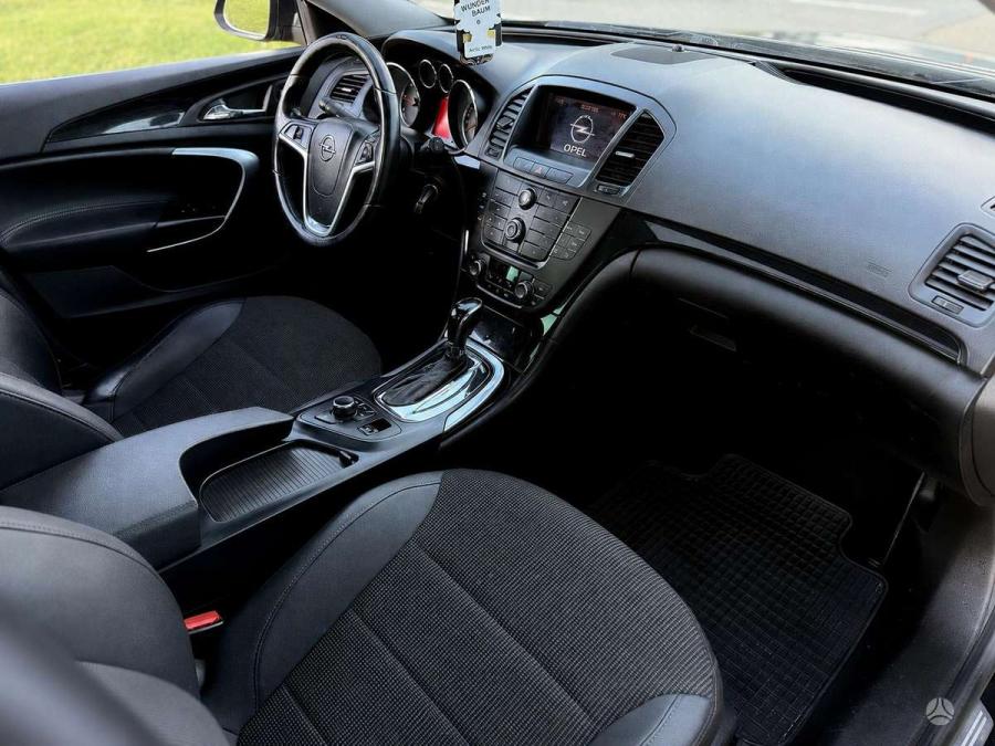 Черный Опель Инсигния 2012 в Каунас, объемом двигателя 1.96 л и пробегом 243 тыс. км за 4000 €, фото 28 на AUTOMOTO.COM.LV