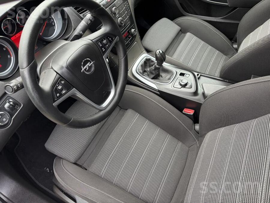 Melns Opel Insignia 2012 Jelgava, ar dzinēja tilpumu 2.00 L un nobraukumu 264 tūkst. km par 4950 €, foto 6 vietnē AUTOMOTO.COM.LV