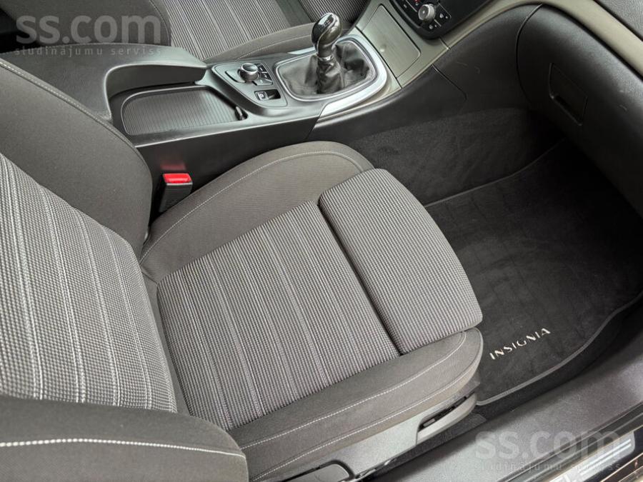 Melns Opel Insignia 2012 Jelgava, ar dzinēja tilpumu 2.00 L un nobraukumu 264 tūkst. km par 4950 €, foto 9 vietnē AUTOMOTO.COM.LV