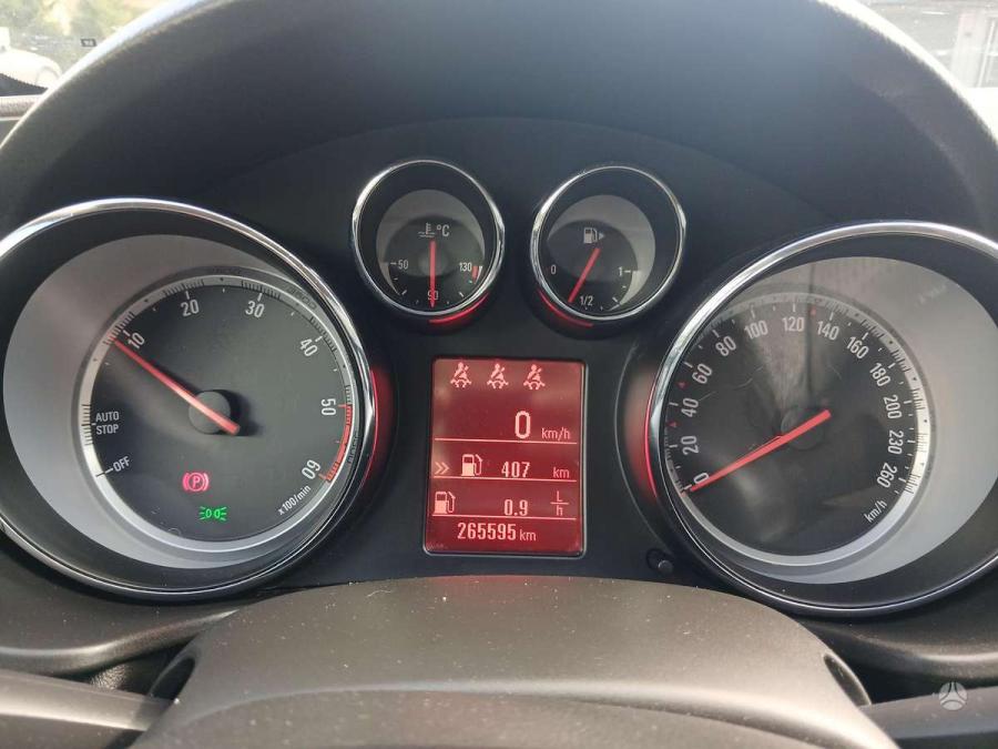 Melns Opel Insignia 2012 Kelmė, ar dzinēja tilpumu 1.96 L un nobraukumu 266 tūkst. km par 2200 €, foto 16 vietnē AUTOMOTO.COM.LV