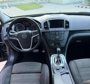 Black Opel Insignia 2012 in Vilnius, with an engine capacity of 1.96 L and mileage of 206 thousand km for 1850 €, photo 6 on AUTOMOTO.COM.LV