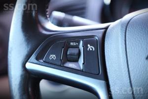 Black Opel Insignia 2012 in Riga, with an engine capacity of 2.00 L and mileage of 401 thousand km for 2495 €, photo 15 on AUTOMOTO.COM.LV