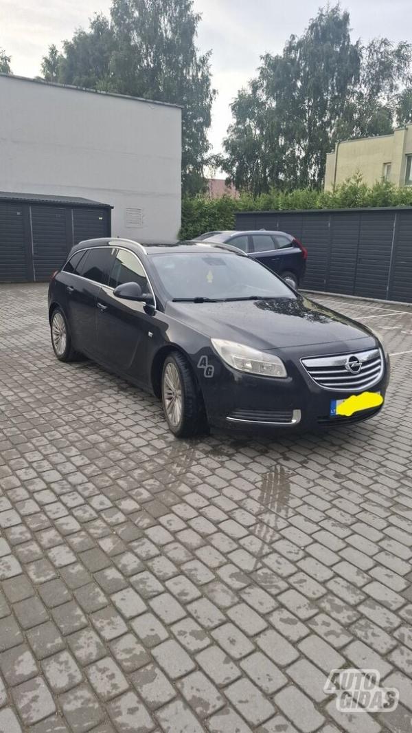 Opel Insignia 2012 in Palanga on AUTOMOTO.COM.LV Black Opel Insignia 2012 in Palanga, with an engine capacity of 2.00 L and mileage of 398 thousand km for 3100 €, photo 3 on AUTOMOTO.COM.LV