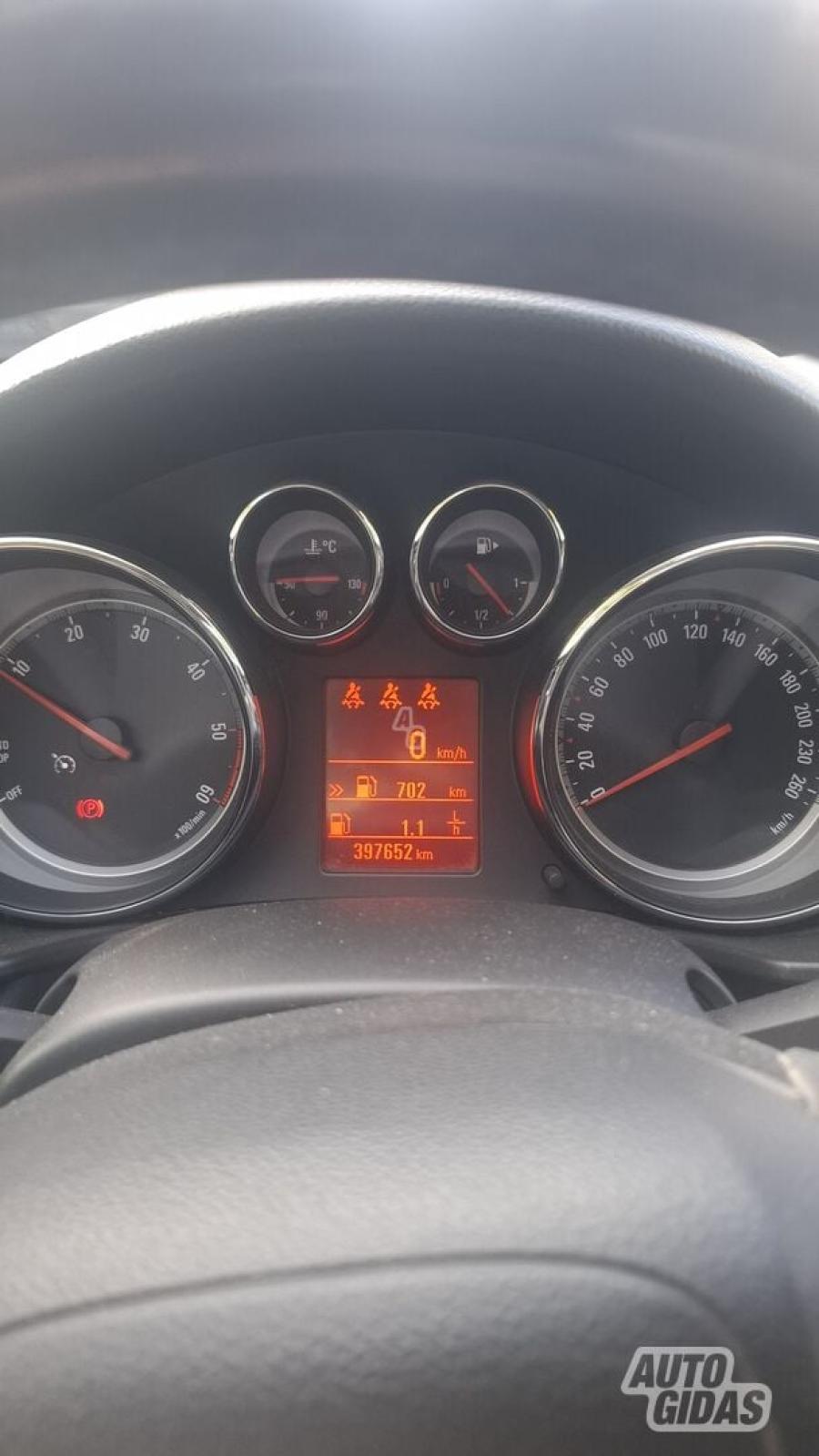 Melns Opel Insignia 2012 Palanga, ar dzinēja tilpumu 2.00 L un nobraukumu 398 tūkst. km par 3100 €, foto 9 vietnē AUTOMOTO.COM.LV