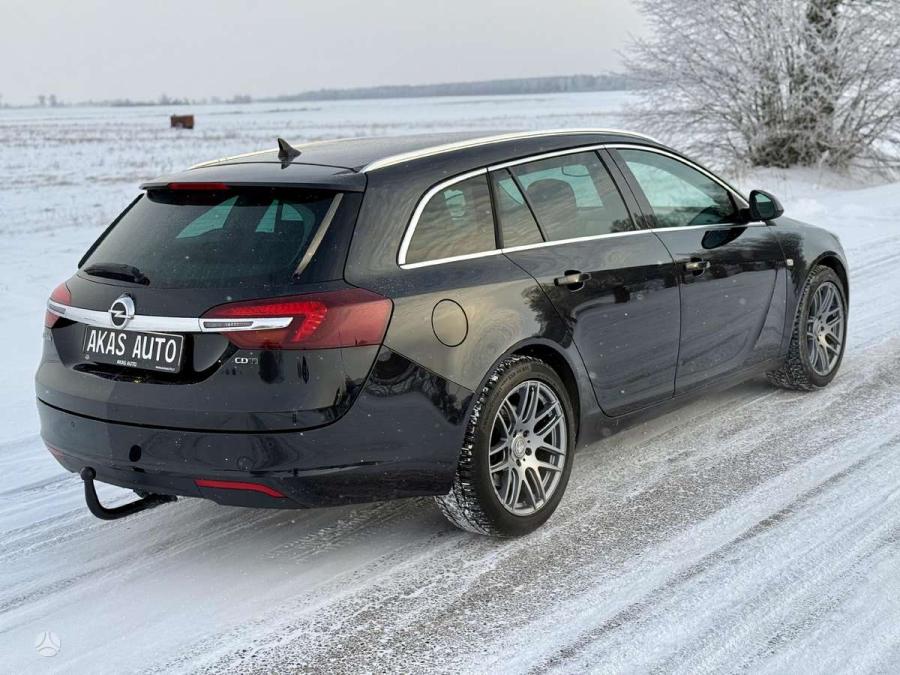 Black Opel Insignia 2013 in Vilkaviskis, with an engine capacity of 1.96 L and mileage of 245 thousand km for 5700 €, photo 3 on AUTOMOTO.COM.LV