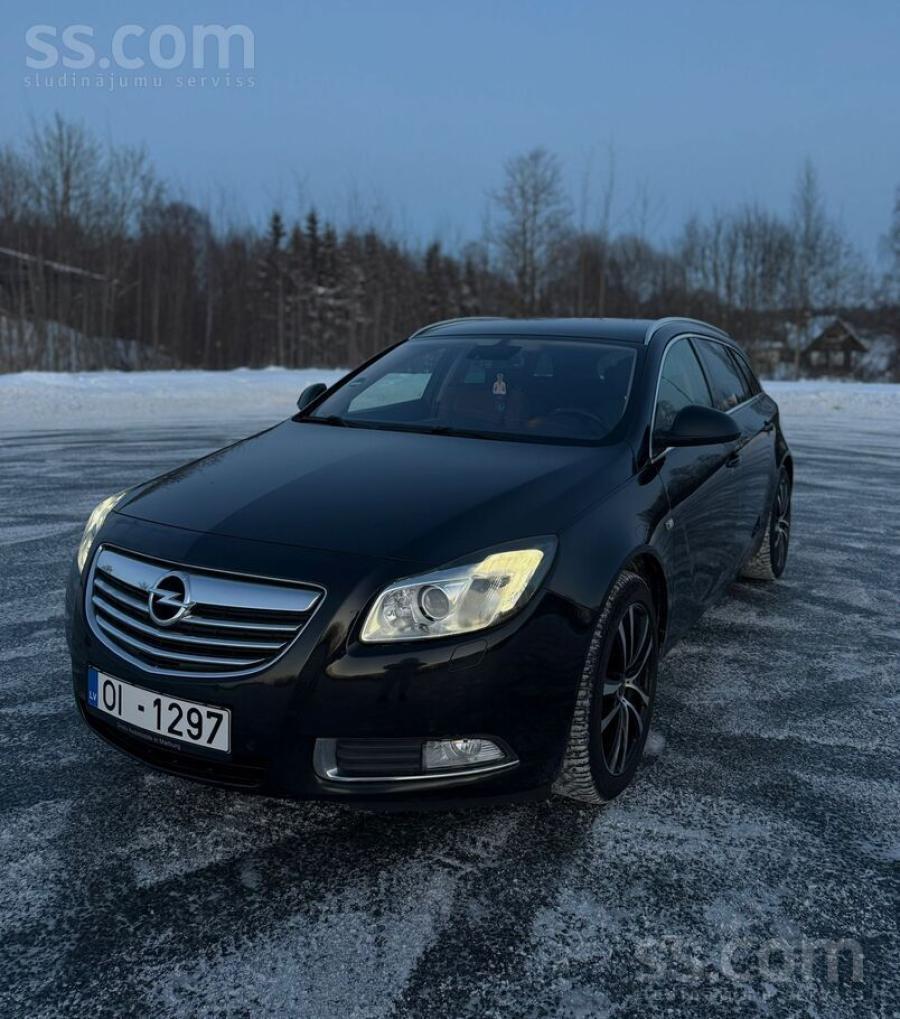 Melns Opel Insignia 2013 Rēzekne, ar dzinēja tilpumu 2.00 L un nobraukumu 222 tūkst. km par 4750 €, foto 1 vietnē AUTOMOTO.COM.LV