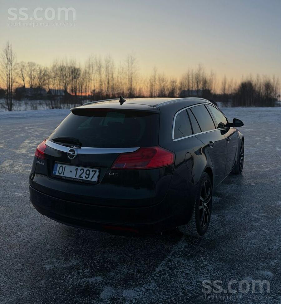 Melns Opel Insignia 2013 Rēzekne, ar dzinēja tilpumu 2.00 L un nobraukumu 222 tūkst. km par 4750 €, foto 3 vietnē AUTOMOTO.COM.LV
