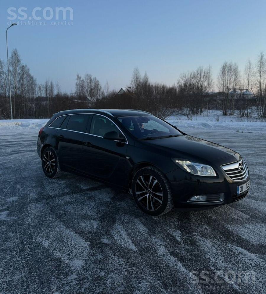 Melns Opel Insignia 2013 Rēzekne, ar dzinēja tilpumu 2.00 L un nobraukumu 222 tūkst. km par 4750 €, foto 4 vietnē AUTOMOTO.COM.LV