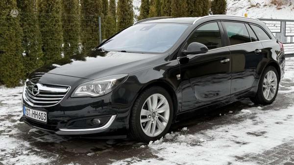Black Opel Insignia 2013 in Alytus, with an engine capacity of 1.96 L and mileage of 306 thousand km for 5650 €, photo 1 on AUTOMOTO.COM.LV