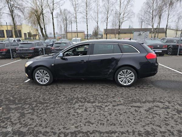 Black Opel Insignia 2013 in Marijampole, with an engine capacity of 1.96 L and mileage of 252 thousand km for 2200 €, photo 8 on AUTOMOTO.COM.LV