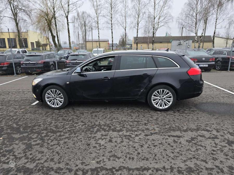 Black Opel Insignia 2013 in Marijampole, with an engine capacity of 1.96 L and mileage of 252 thousand km for 2200 €, photo 8 on AUTOMOTO.COM.LV