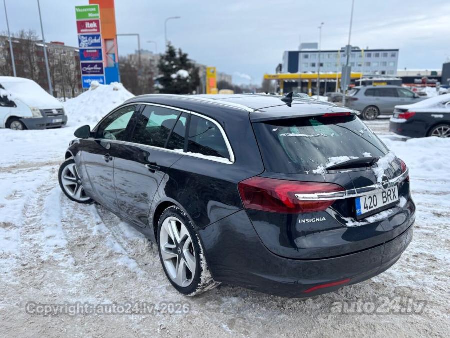 Black Opel Insignia 2013 in Tallinn, with an engine capacity of 2.00 L and mileage of 229 thousand km for 4999 €, photo 3 on AUTOMOTO.COM.LV