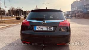 Black Opel Insignia 2013 in Tallinn, with an engine capacity of 2.00 L and mileage of 0 thousand km for 4999 €, photo 5 on AUTOMOTO.COM.LV