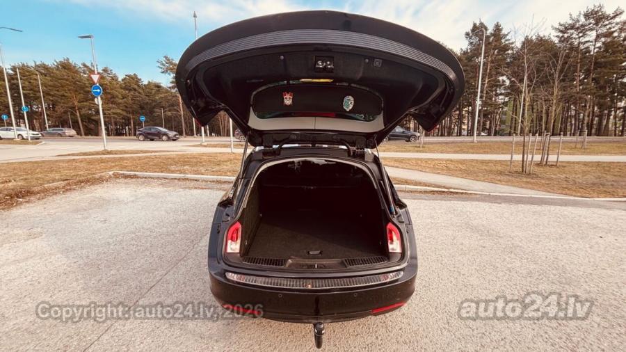 Black Opel Insignia 2013 in Tallinn, with an engine capacity of 2.00 L and mileage of 0 thousand km for 4999 €, photo 15 on AUTOMOTO.COM.LV