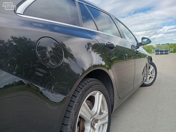 Black Opel Insignia 2013 in Vilnius, with an engine capacity of 2.00 L and mileage of 354 thousand km for 3900 €, photo 10 on AUTOMOTO.COM.LV