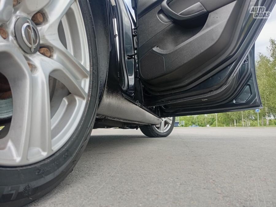 Melns Opel Insignia 2013 Viļņa, ar dzinēja tilpumu 2.00 L un nobraukumu 354 tūkst. km par 3900 €, foto 19 vietnē AUTOMOTO.COM.LV