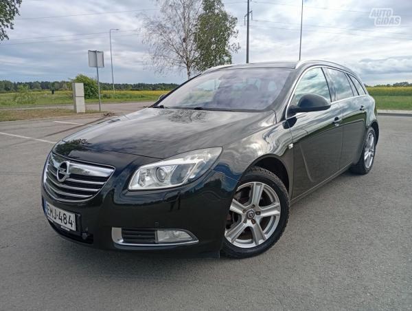 Black Opel Insignia 2013 in Vilnius, with an engine capacity of 2.00 L and mileage of 354 thousand km for 3900 €, photo 1 on AUTOMOTO.COM.LV