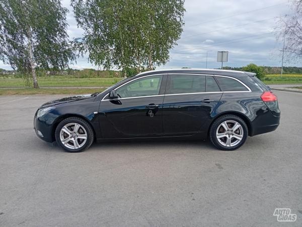 Black Opel Insignia 2013 in Vilnius, with an engine capacity of 2.00 L and mileage of 354 thousand km for 3900 €, photo 7 on AUTOMOTO.COM.LV