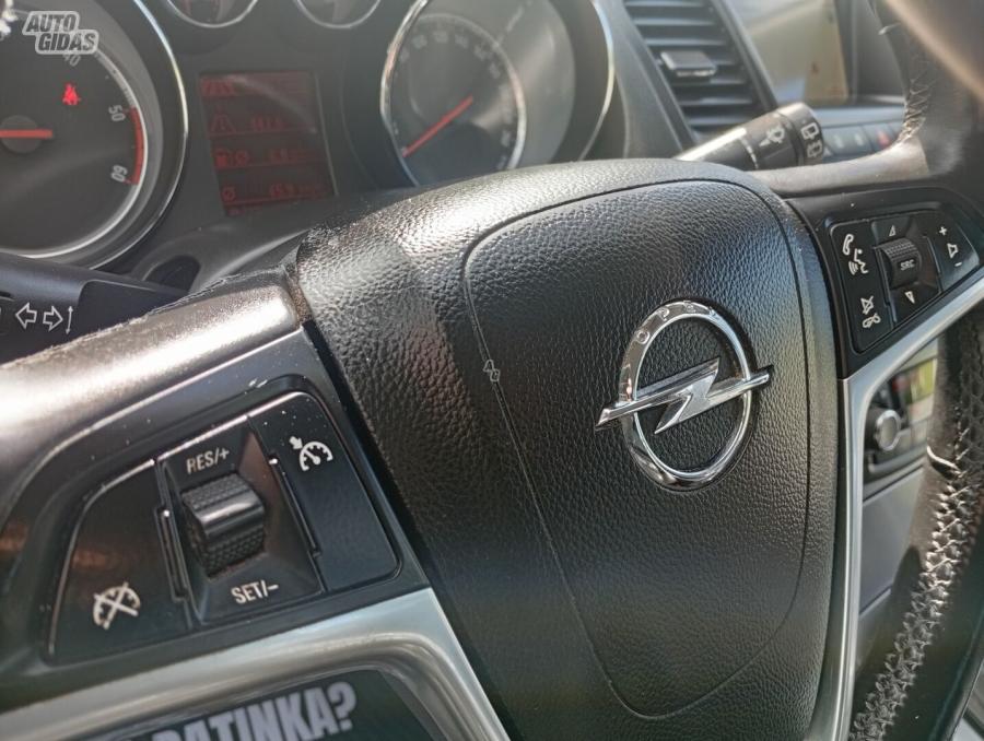 Black Opel Insignia 2013 in Vilnius, with an engine capacity of 2.00 L and mileage of 354 thousand km for 3900 €, photo 21 on AUTOMOTO.COM.LV