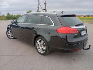 Black Opel Insignia 2013 in Vilnius, with an engine capacity of 2.00 L and mileage of 354 thousand km for 3900 €, photo 5 on AUTOMOTO.COM.LV