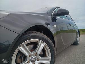 Black Opel Insignia 2013 in Vilnius, with an engine capacity of 2.00 L and mileage of 354 thousand km for 3900 €, photo 8 on AUTOMOTO.COM.LV