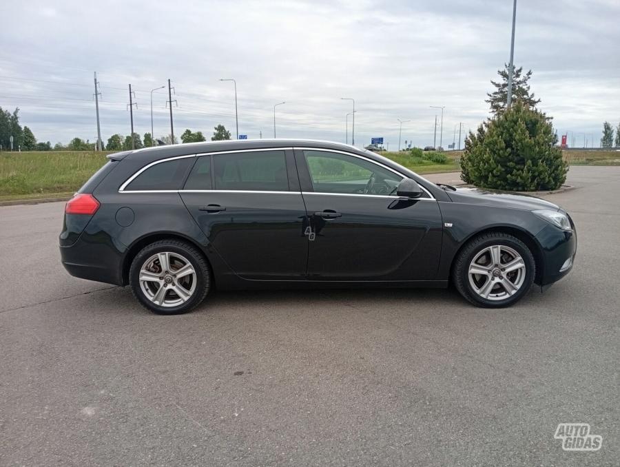 Black Opel Insignia 2013 in Vilnius, with an engine capacity of 2.00 L and mileage of 354 thousand km for 3900 €, photo 13 on AUTOMOTO.COM.LV
