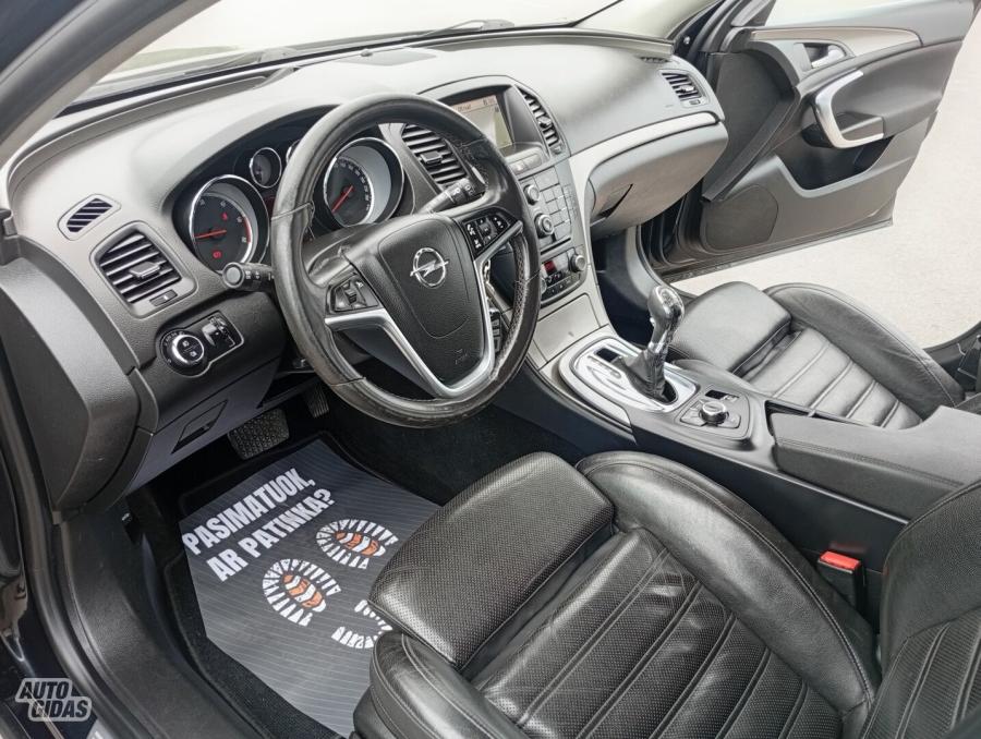 Black Opel Insignia 2013 in Vilnius, with an engine capacity of 2.00 L and mileage of 354 thousand km for 3900 €, photo 22 on AUTOMOTO.COM.LV