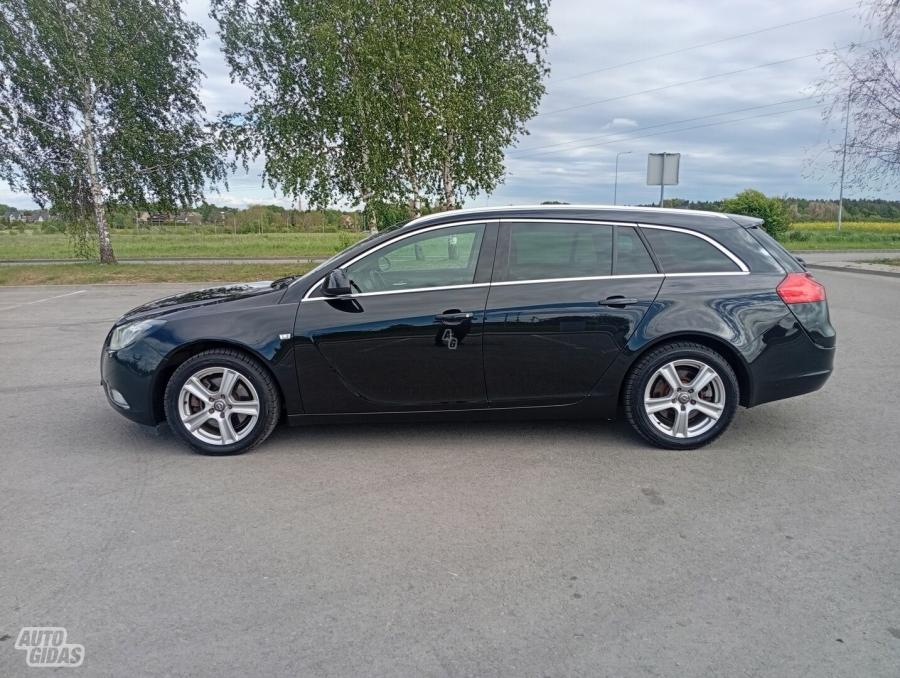 Black Opel Insignia 2013 in Vilnius, with an engine capacity of 2.00 L and mileage of 354 thousand km for 4200 €, photo 8 on AUTOMOTO.COM.LV