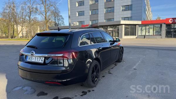 Melns Opel Insignia 2013 Rīga, ar dzinēja tilpumu 2.00 L un nobraukumu 359 tūkst. km par 3650 €, foto 2 vietnē AUTOMOTO.COM.LV